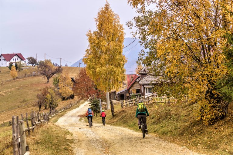 Ce poți să faci în satul Peștera din Brașov- Calatorii de weekend