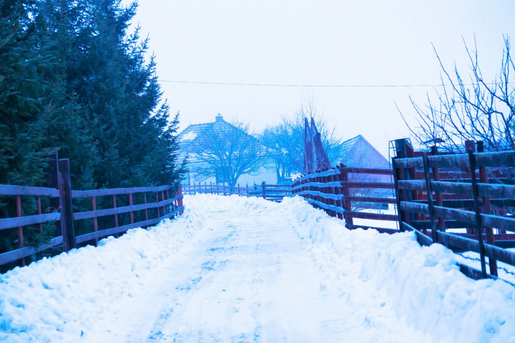 Satul Peștera, o destinație pentru relaxare | Calatorii de weekend